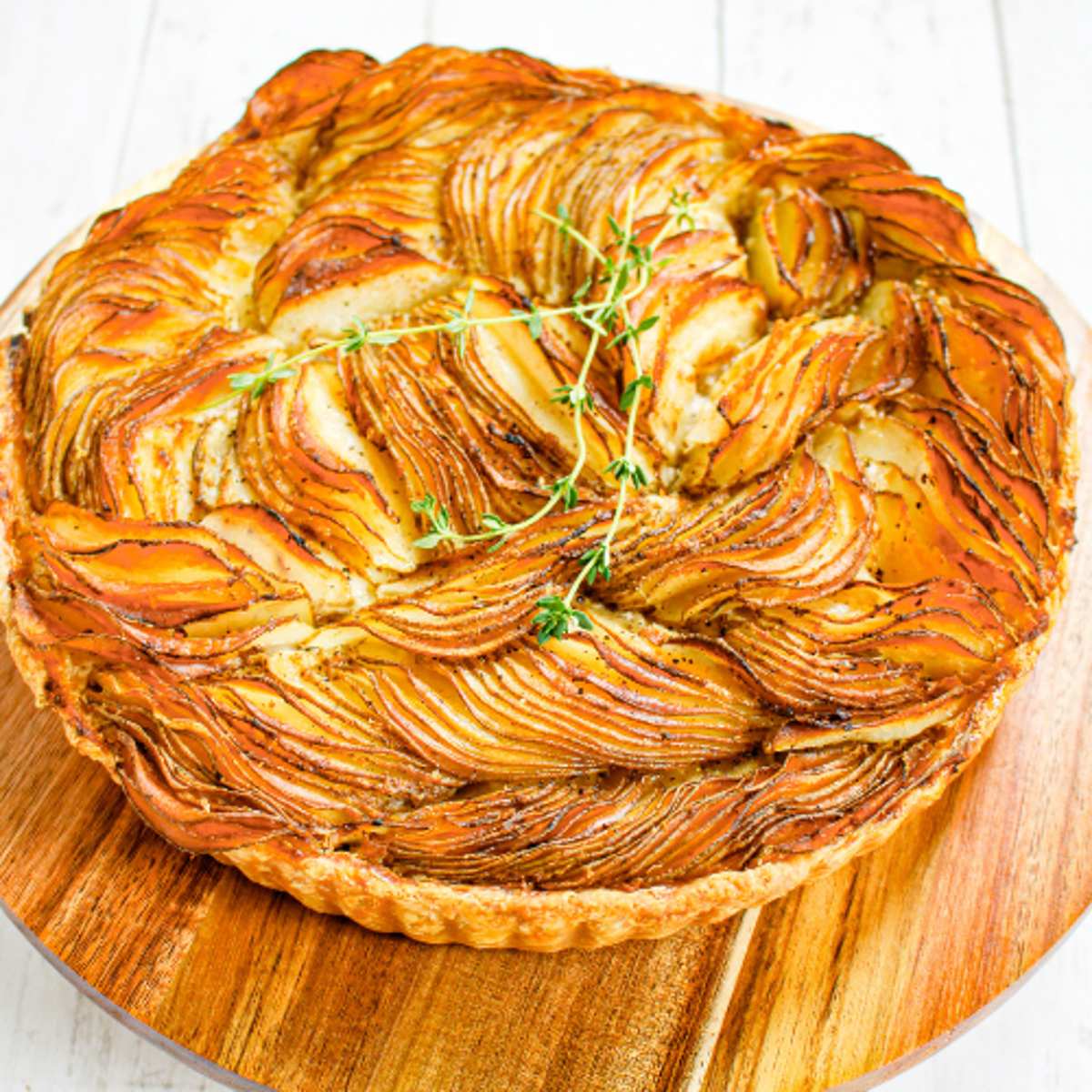 Creamy Garlic And Potato Tart: The Best Savory Puff Pastry - nicetartes.com