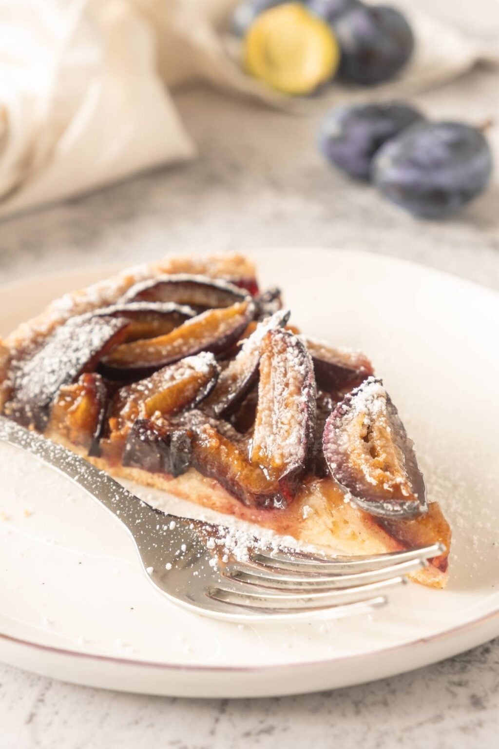 Elegant French Plum Tart: Gourmet Made Easy - nicetartes.com