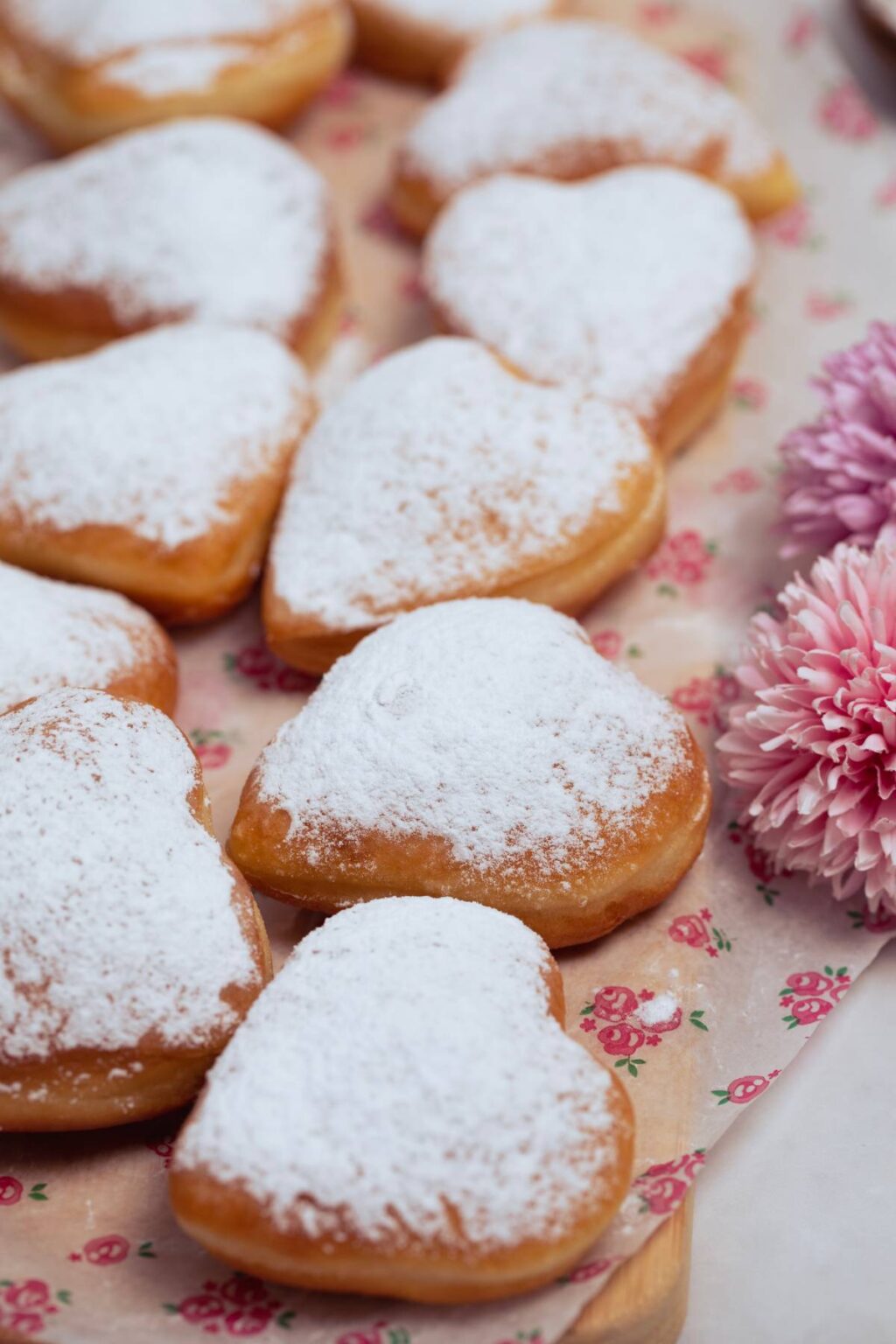 Heart-Shaped Beignets - nicetartes.com