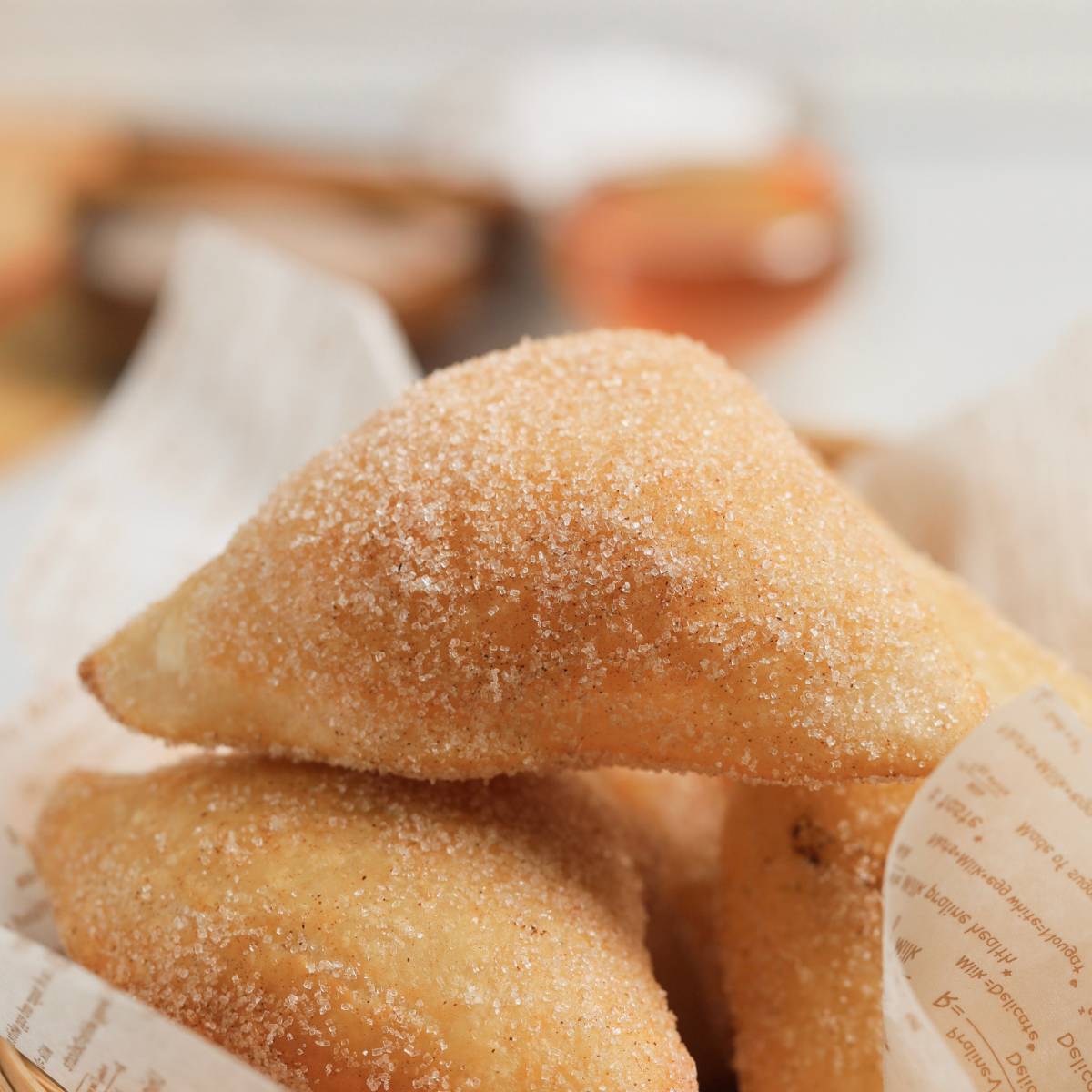 Sopaipillas (Mexican Beignets) - nicetartes.com