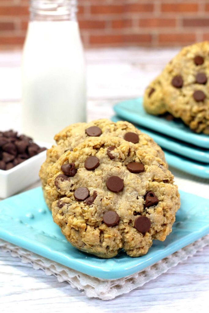 Rocky Mountain Cookies: A Crunchy, and Packed with Chocolate ...