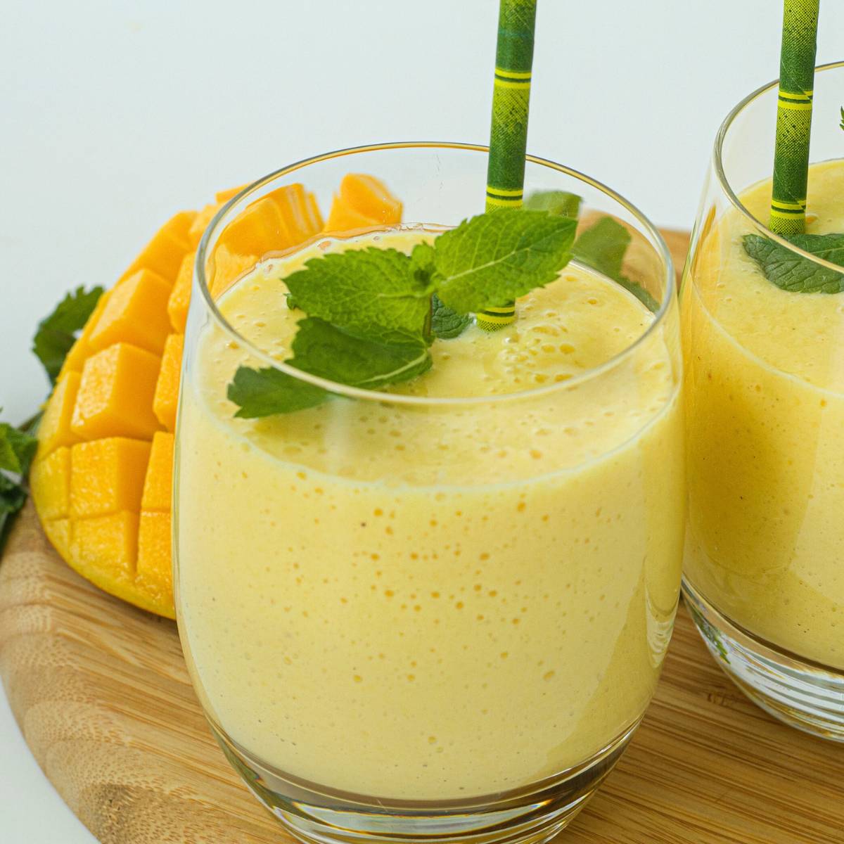 Creamy Mango Lassi - nicetartes.com