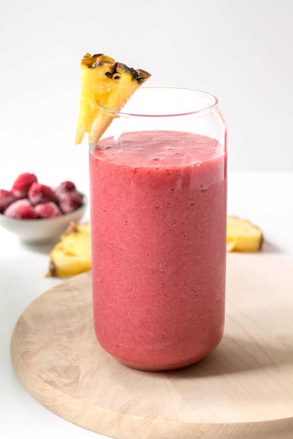 Tropical Raspberry Pineapple Smoothie - nicetartes.com